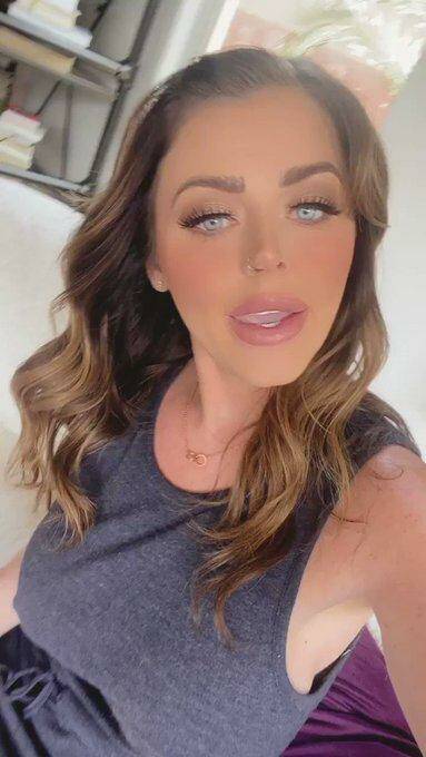 NOW IN TOWN GUYYS | North Bay | Northern Ontario | Female Escorts | LeoList